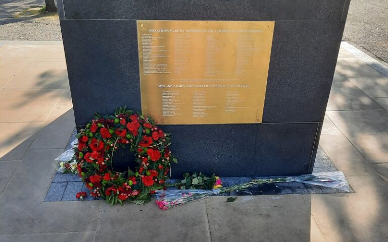 Memorial to fallen miners unveiled in Shirebrook - Cygnet